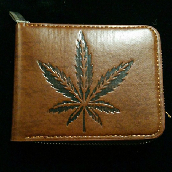 Accessories | Wallet Leaf Design With Zipper | Poshmark